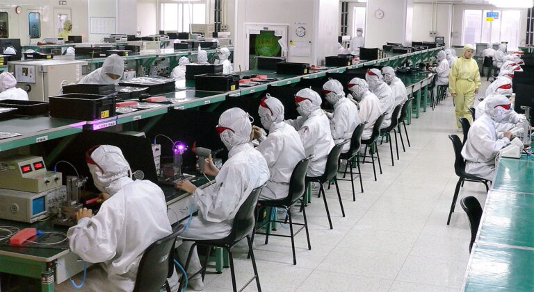 So groß wie eine Kleinstadt - Die 13 größten Fabriken der Welt ...